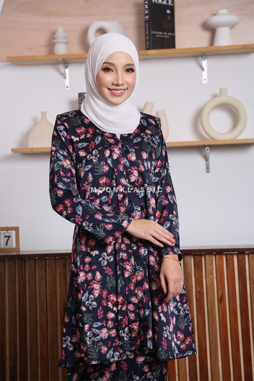 Moon Klassic - Kebaya Soraya - Blueblack